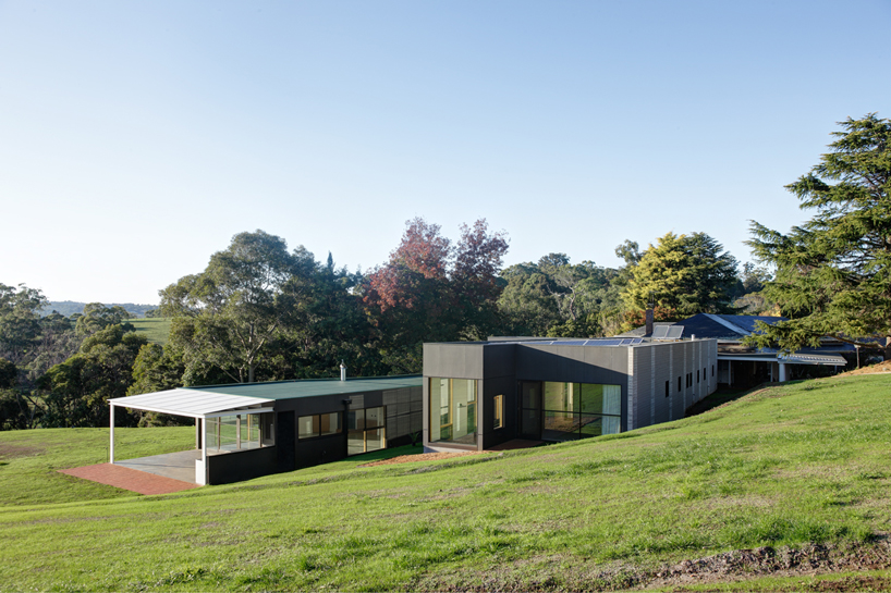 honeyman & smith designs shift home in harkaway, victoria