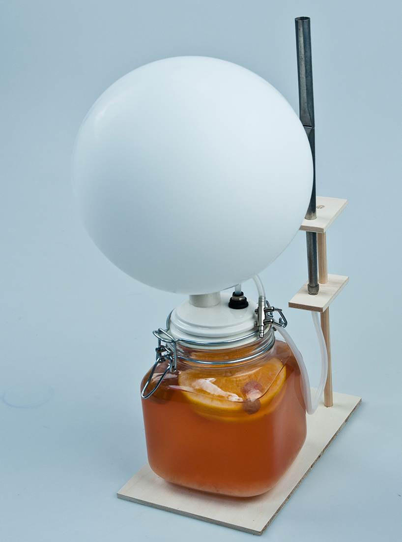 lisanne van zanten inflates noisy balloon on drinking device