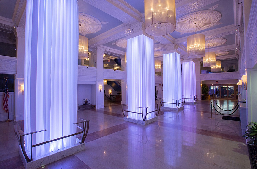 arktonic installs communication on color in sheraton gunter hotel lobby