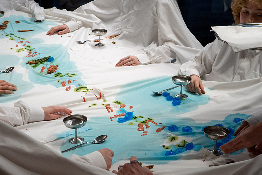 'manner' performance by marie sloth rousing