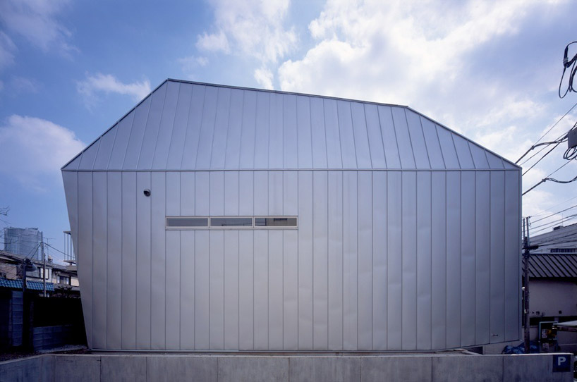 tokyo steel house by MDS built from a system of metal plates