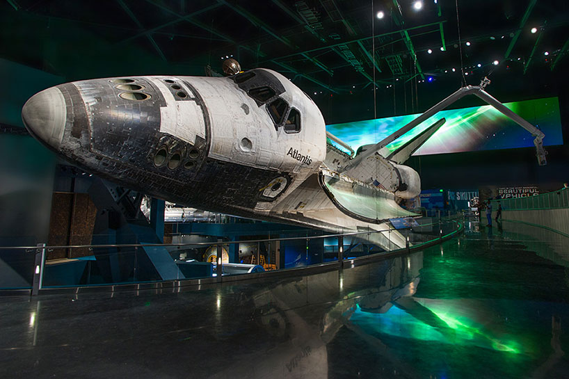 atlantis shuttle experience simulates outer space for NASA
