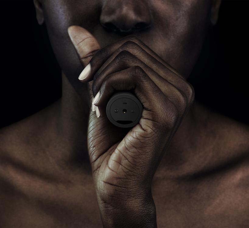 BAM: smartphone-powered ceramic breath alcohol monitor by lapka