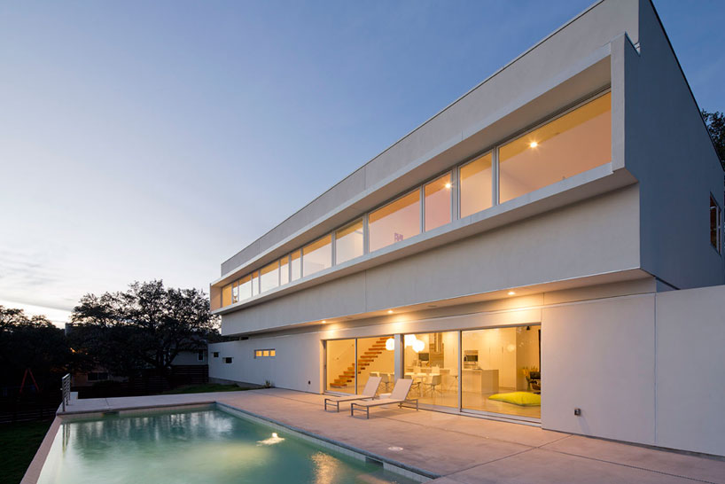 jadric architektur orients house in austin around infinity pool