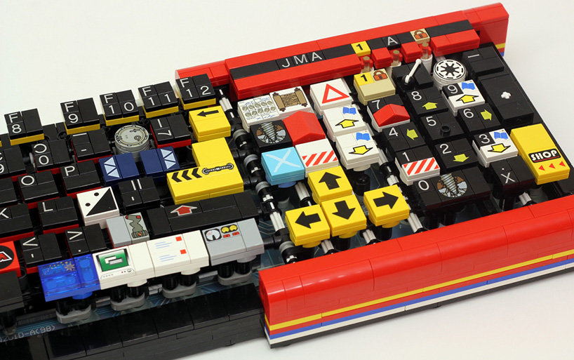 fully functional computer keyboard is made out of LEGO