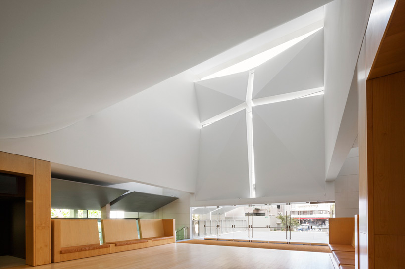 st barnabas church in sydney given curving form by FJMT