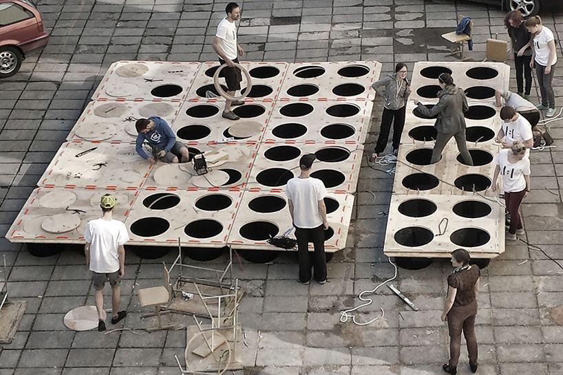 1:1 constructs architectural floating object for two-day journey