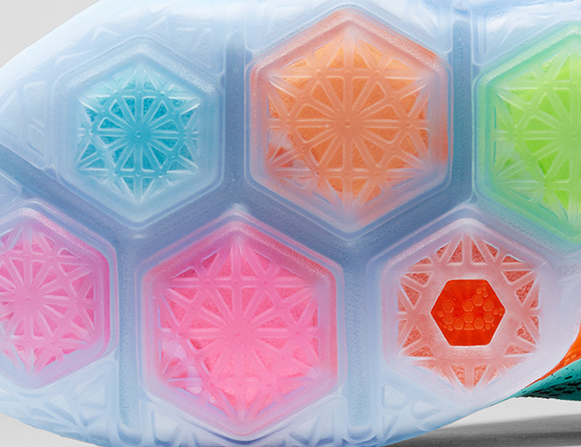 a closer look at hexagonal NIKE zoom air