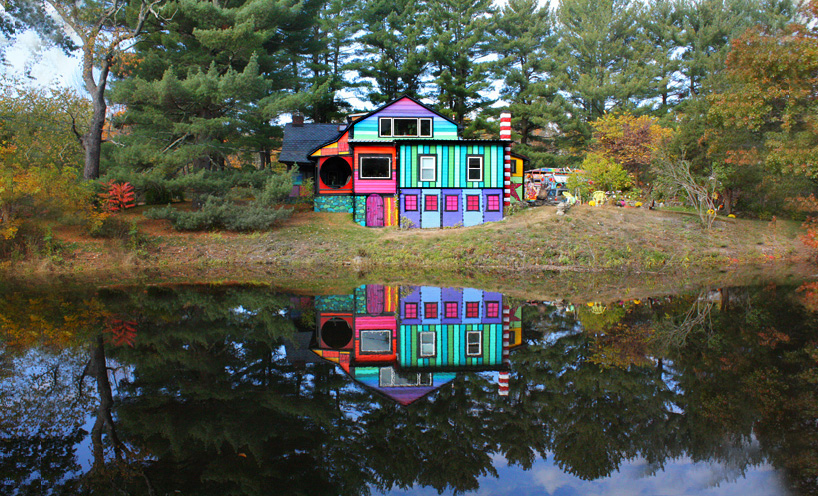 artist turns her new york home into a psychedelic retreat