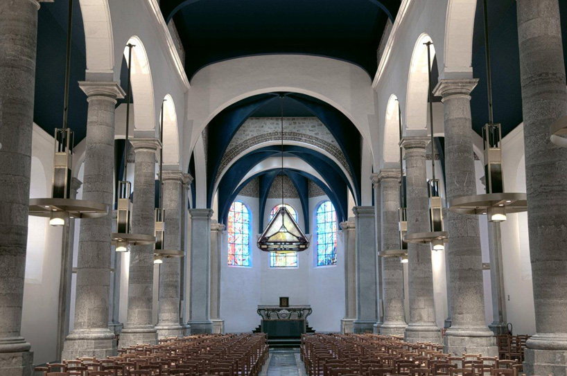 light sculpture for a church by florian brillet + david letellier