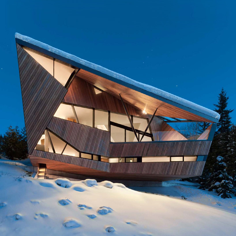 patkau sculpts hadaway house in canada's whistler valley