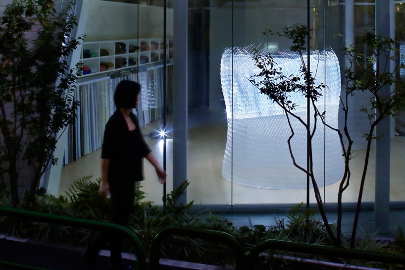 jo nagasaka of schemata weaves optic fibers into luminous installation ...