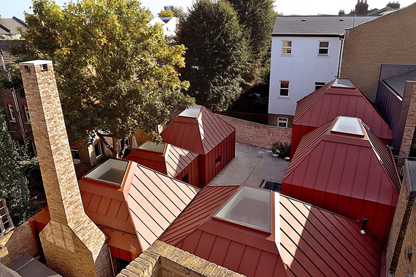 henning stummel architects designs tin house in london