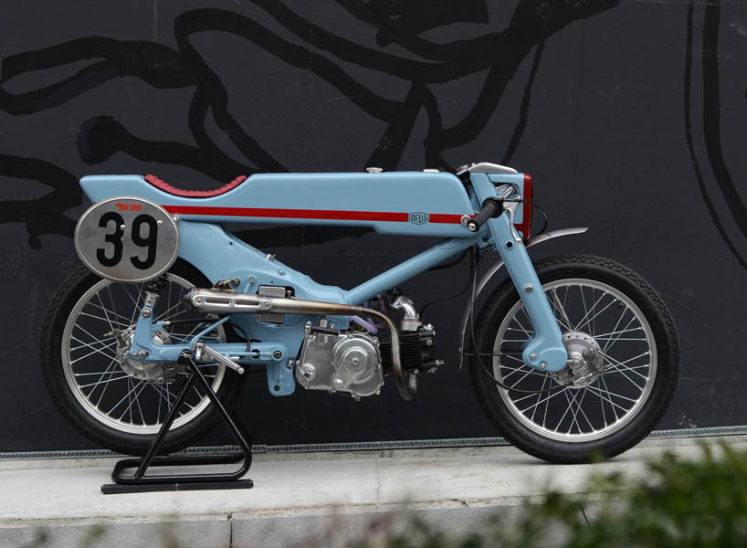 the honda super cub firefly motorcycle by deus ex machina