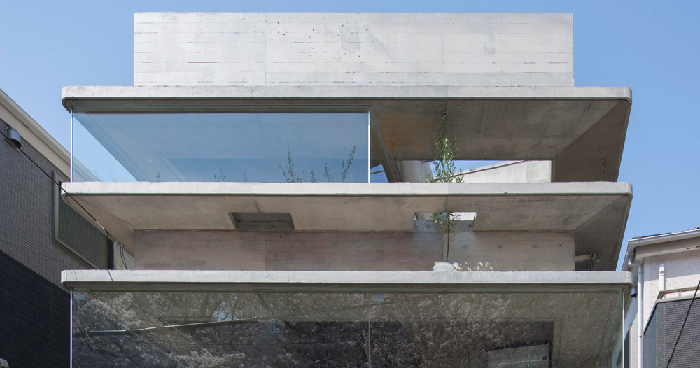 oriel window house by shinsuke fujii offers cherry blossom views