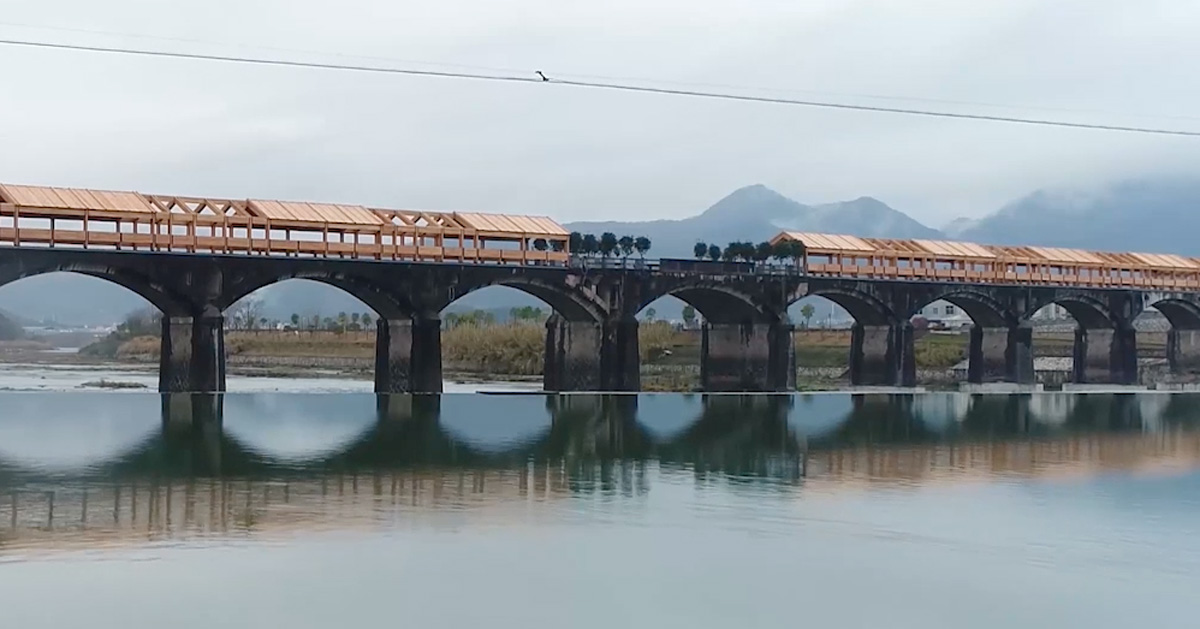 DnA transforms abandoned viaduct into a 260-meter viewing platform in china