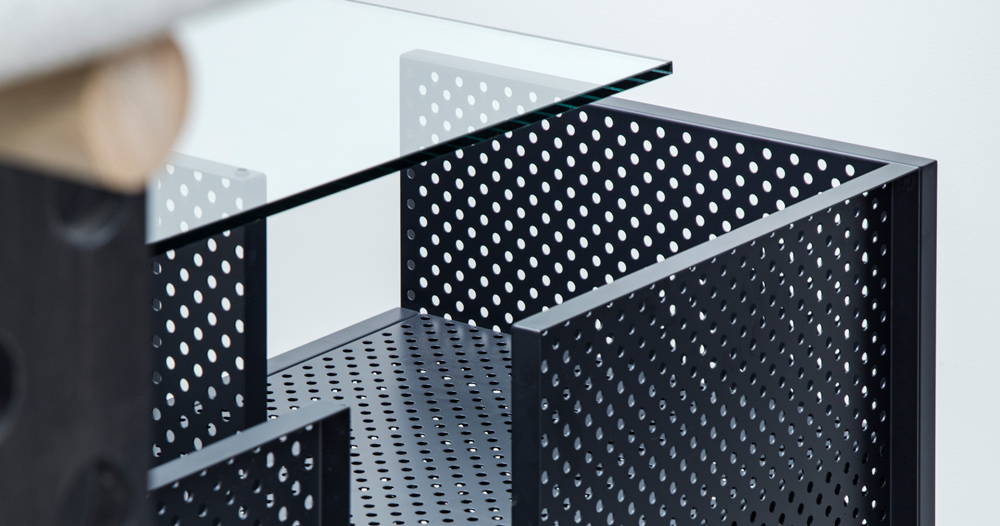 daisuke motogi architects designs 'dappled' office in tokyo