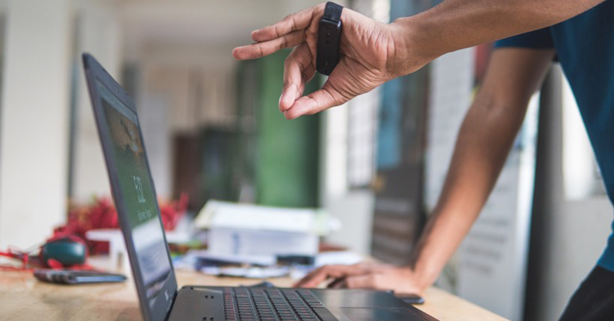 kai lets you control any digital device by tracking your hand and ...