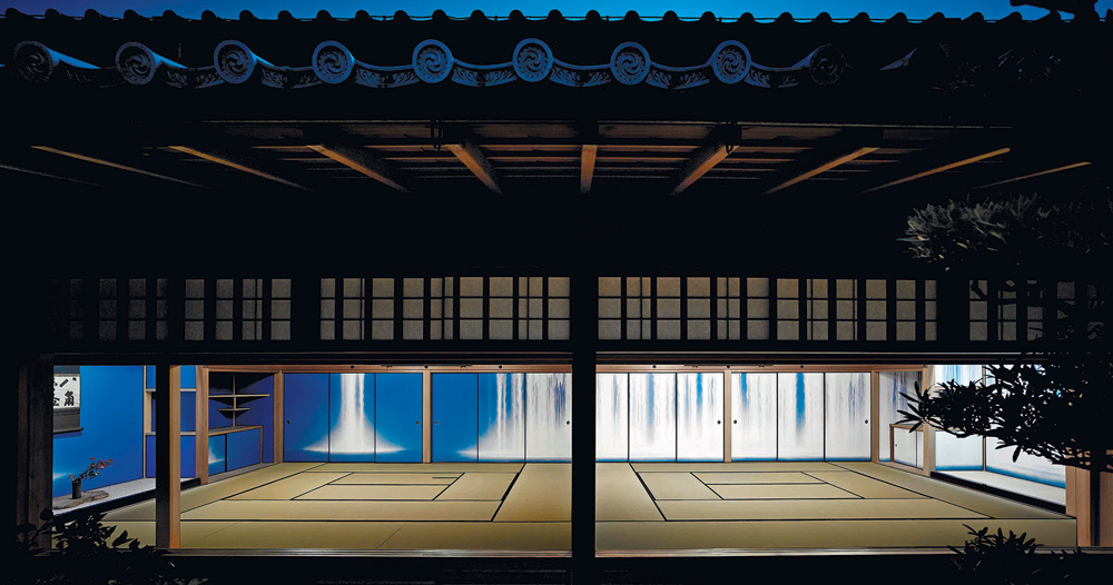 hiroshi senju: the japanese artist who paints waterfalls