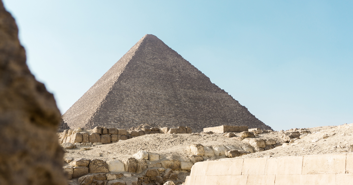 scientists discover the great pyramid of giza's shape can focus electromagnetic energy