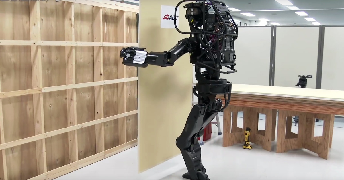 humanoid construction robot HRP-5P is capable of installing walls and ...