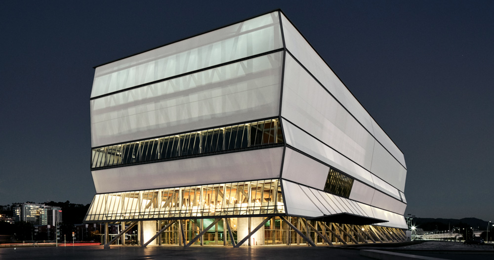 teatro biobio: smiljan radic designs theater for the city of concepción