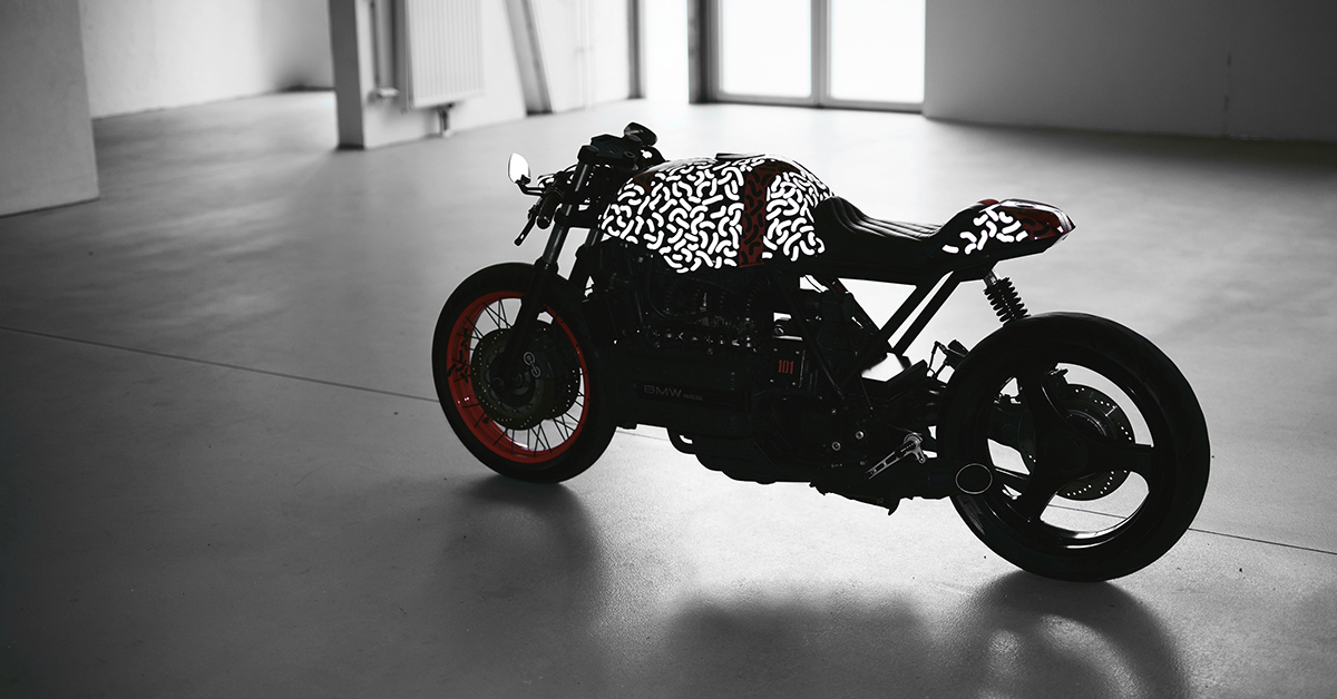 impuls camouflages custom motorcycle and e-bike with reflective print