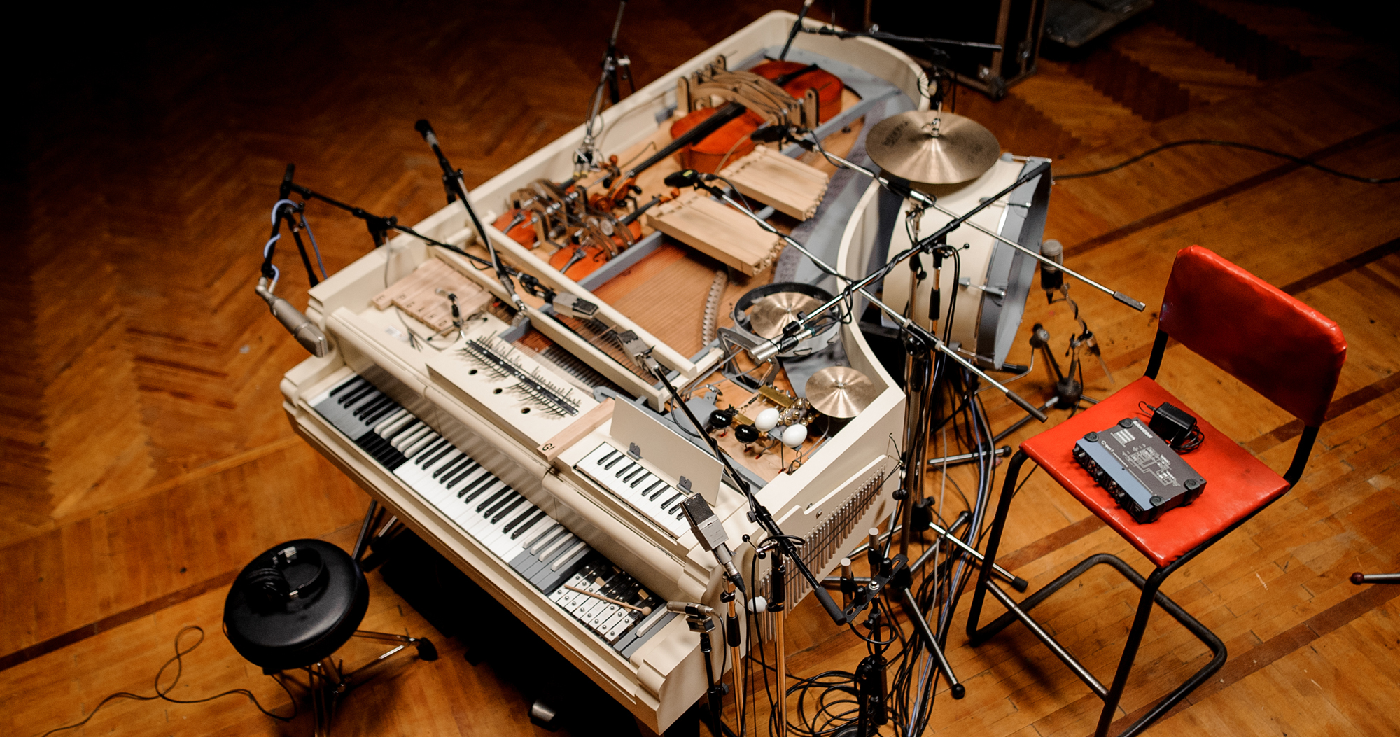 how an indie band packed 20 instruments into one vintage piano