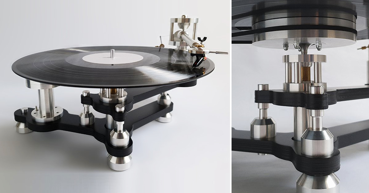audiomeccanica is a turntable built with an engine valve by studio mandato