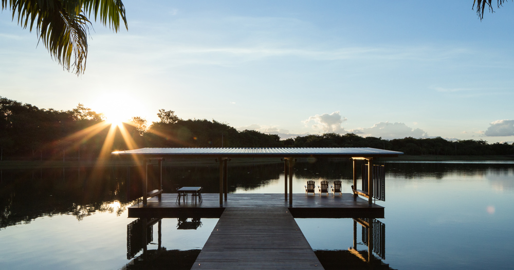 BRRO arquitetos' floating pavilion offers a place for reflection