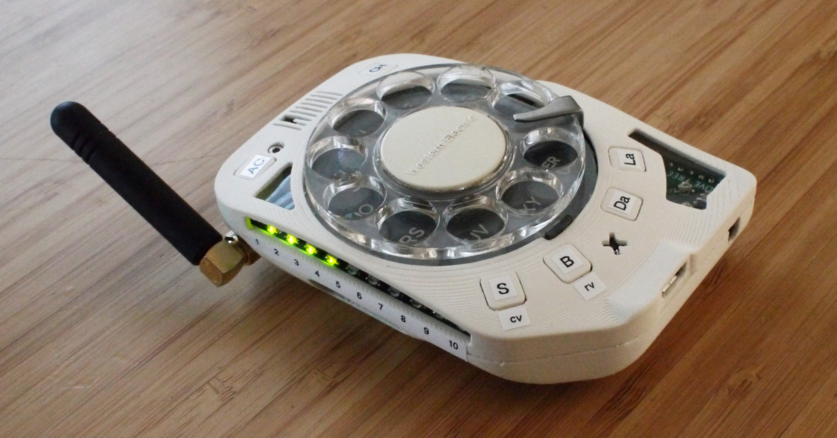 space engineer builds distraction-free rotary cellphone using vintage dial