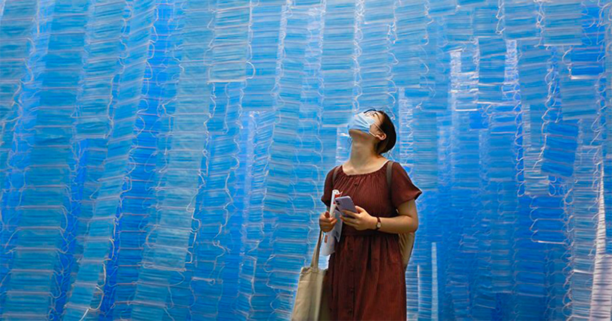 117,539 individual face masks comprise 'face to face' curtain installation