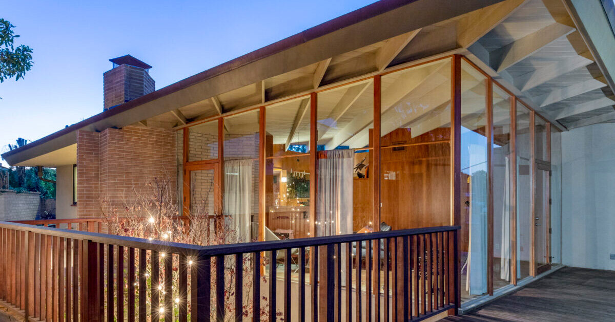 john lautner's midcentury modern 'deutsch house' hits the market in los ...