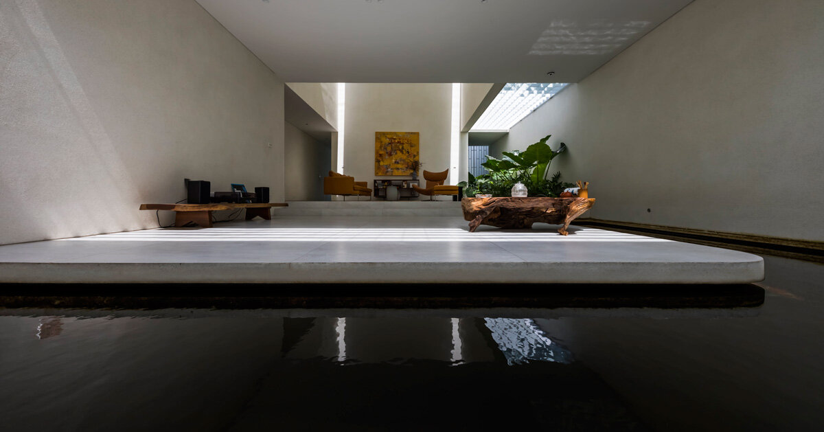 Interior Pond Interior Fish Pond Surrounds The Living Area Of 23o5