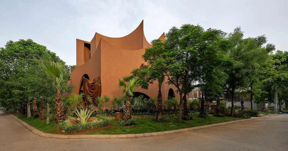 sanjay puri's mirai house is a cluster of arches to shade from desert heat