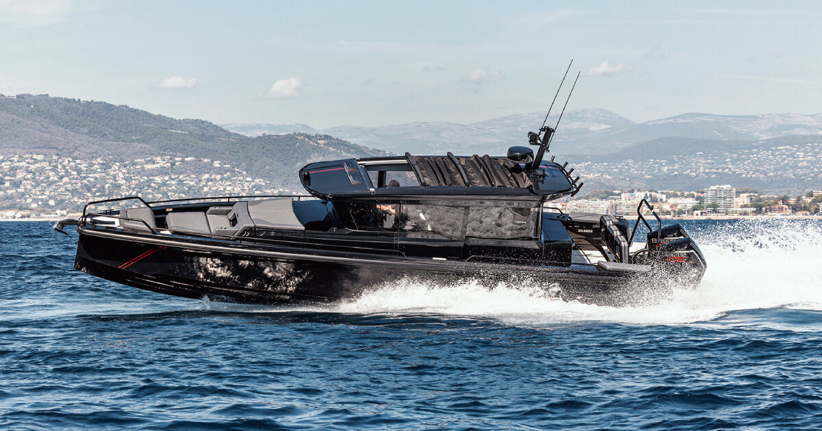 BRABUS shadow 900 black ops signature edition cruises at 102 km/h on ...