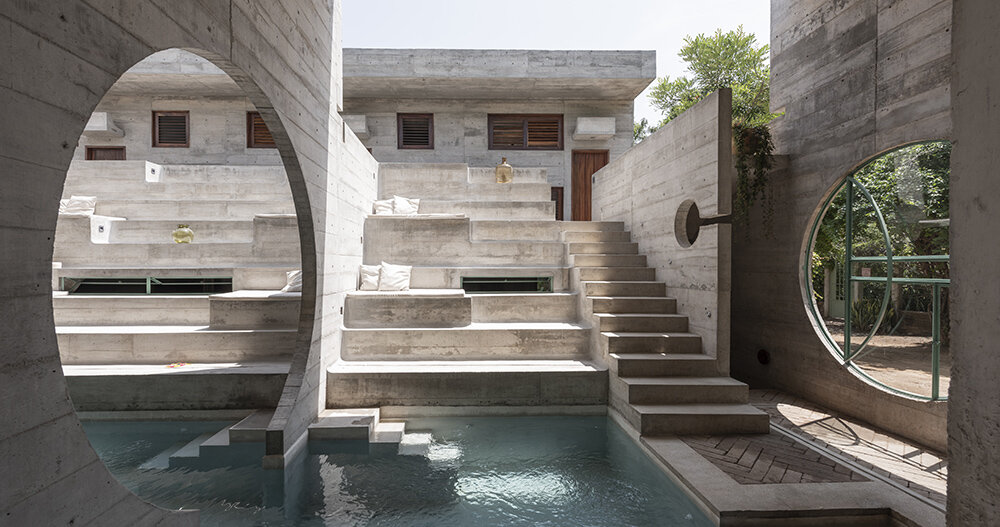 ludwig godefroy sculpts vaulted 'casa TO' for surfers in mexico