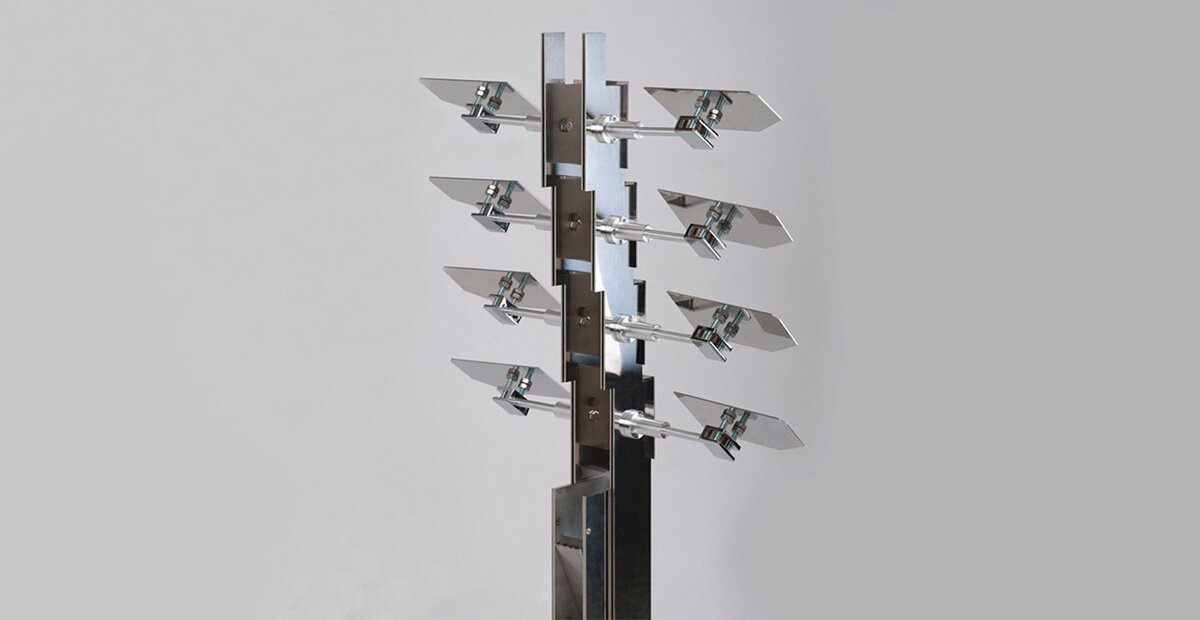 landscape lighting prompts subtle shadow + light interplay