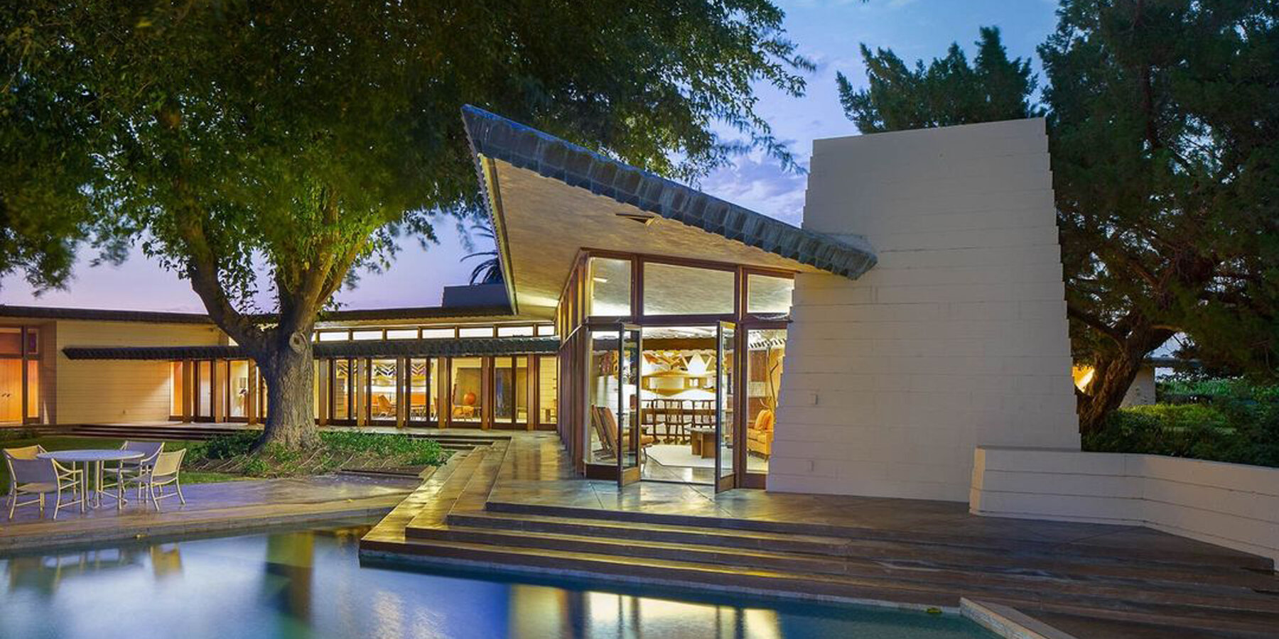 frank lloyd wright's 'fawcett farm' hits the market for $4.25M