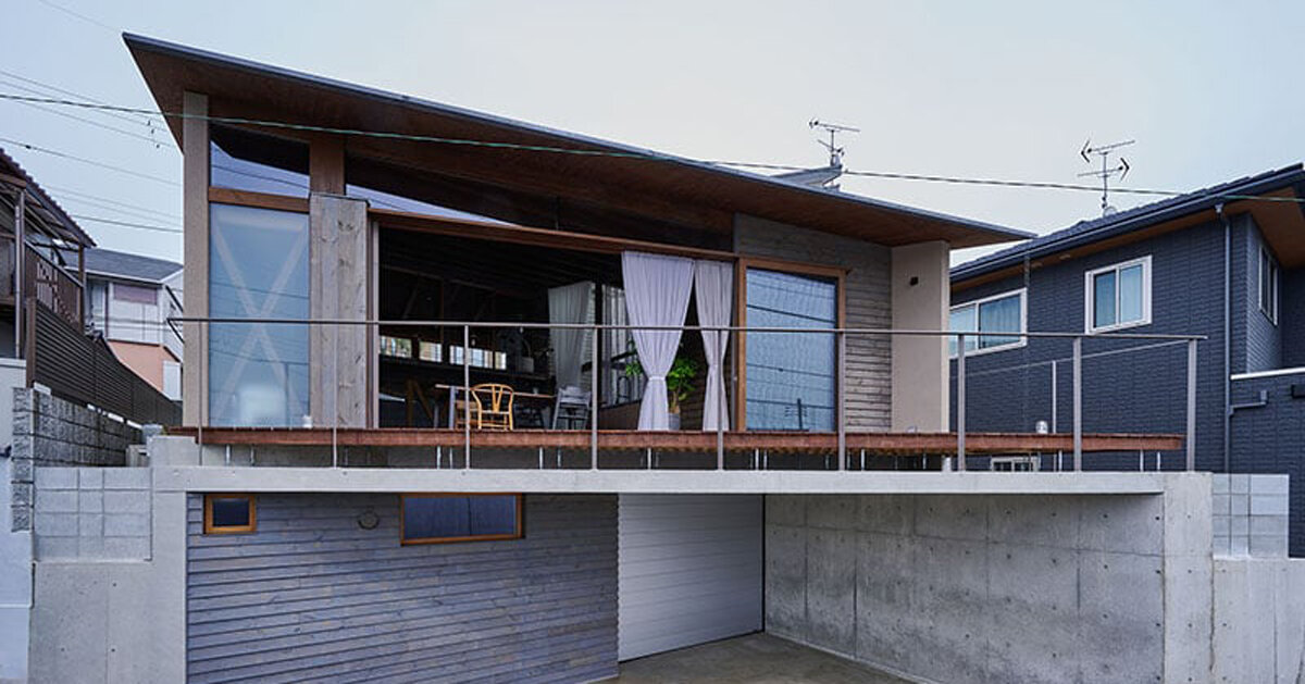 shifting perimeters create an open yet intimate rustic home in japan
