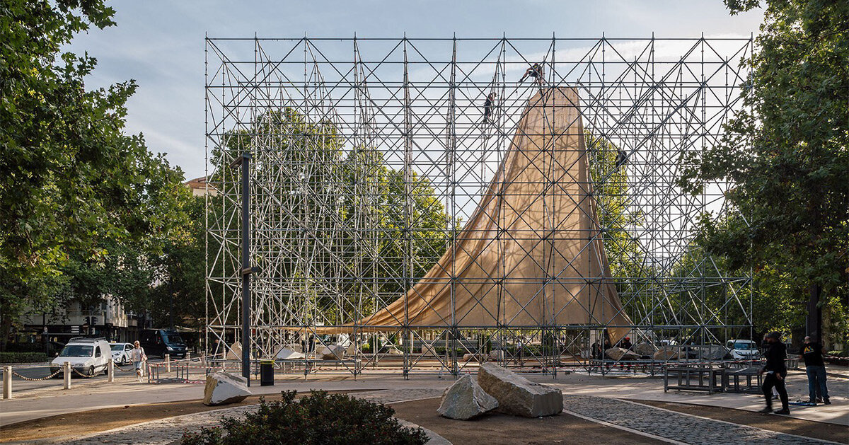 rising within a scaffold grid, P+S' AIRE pavilion creates a fragile ...