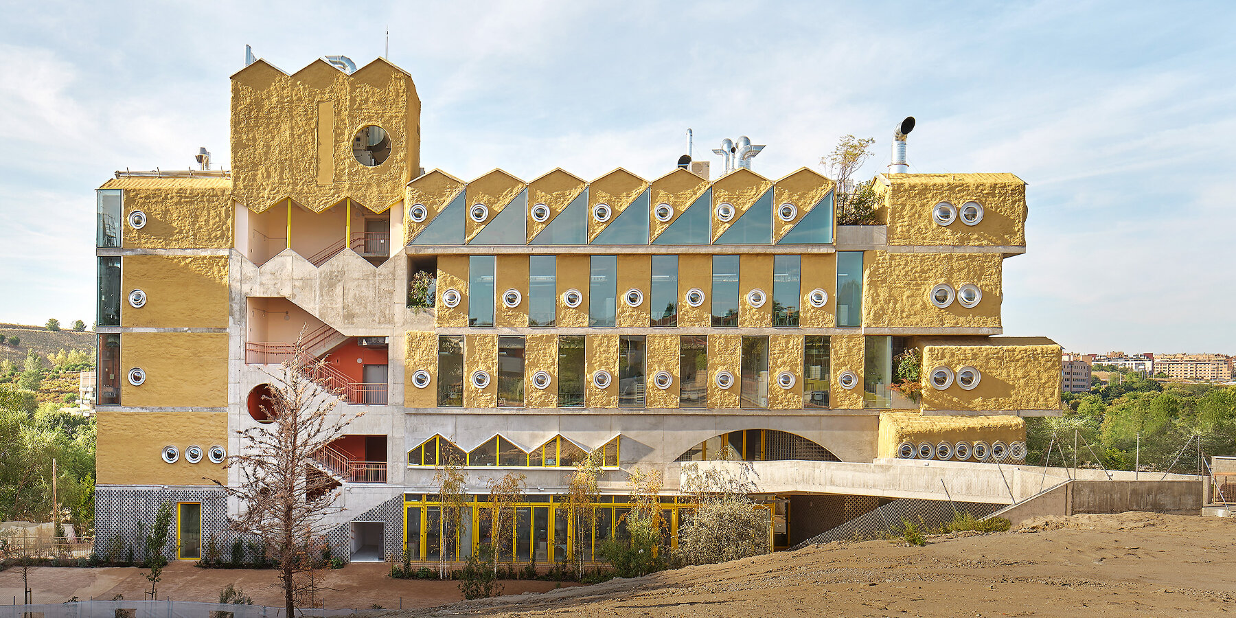 andrés jaque designs 'colegio reggio' as a complex 'multiverse'