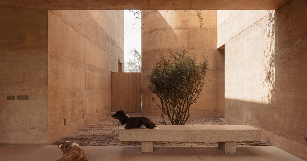 GOMA embraces earthen-tinted concrete with its casa tejocote