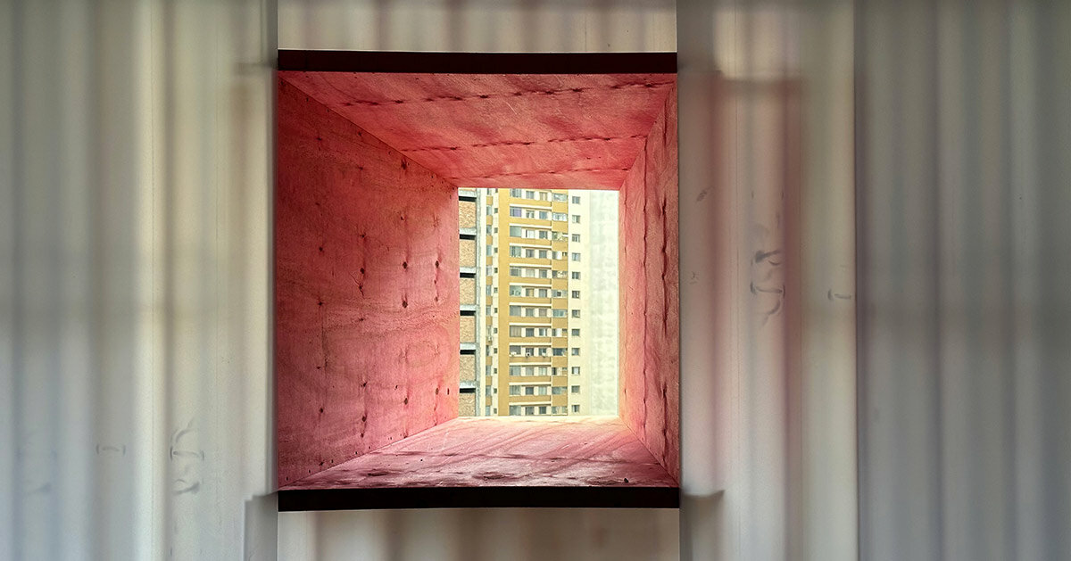 three floors of vivid interventions give life to abandoned building for ...