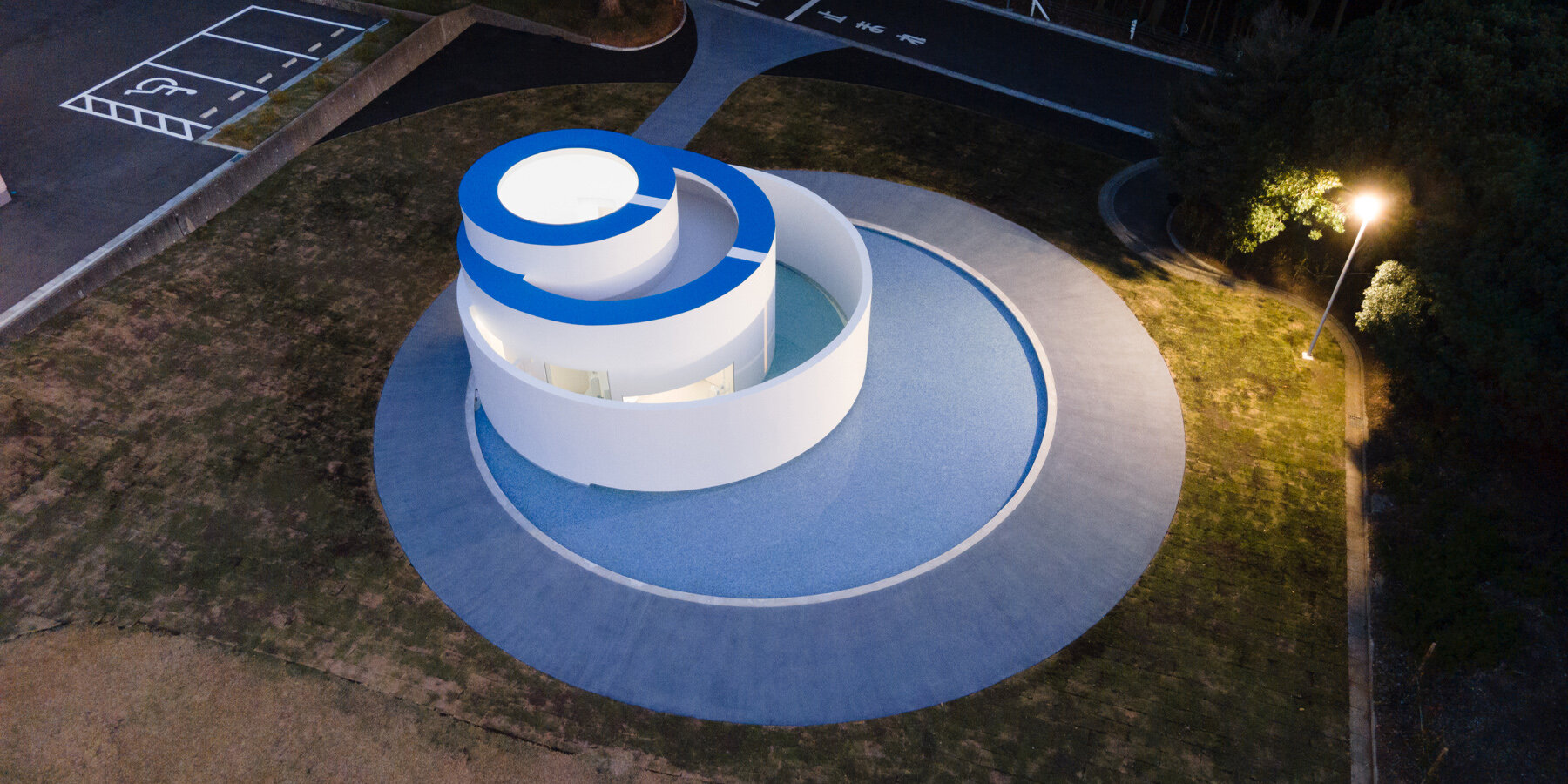 T2P architects sculpts three-layered circular plaza in japan