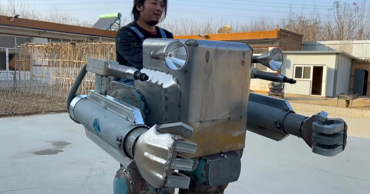 security robot patrol for shops pulls no punches with giant metal fists ...