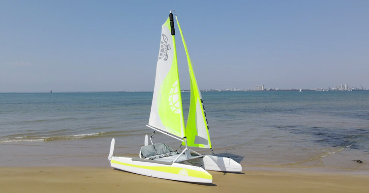 IZIBoat is a foldable catamaran that assembles in 15 minutes