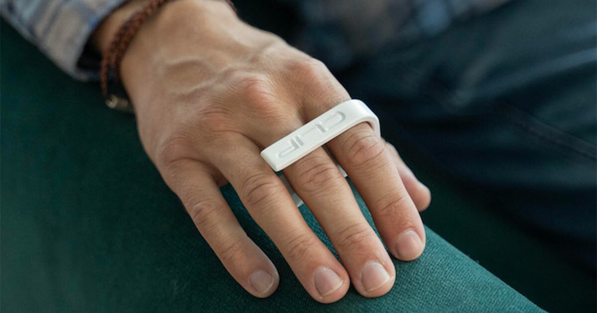 clip mouse can be worn around your fingers, like a ring