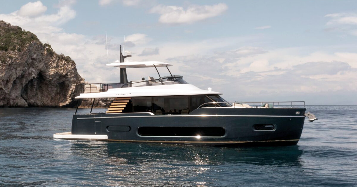azimut debuts yachts with multipurpose stern & foldable platform at cannes yachting festival