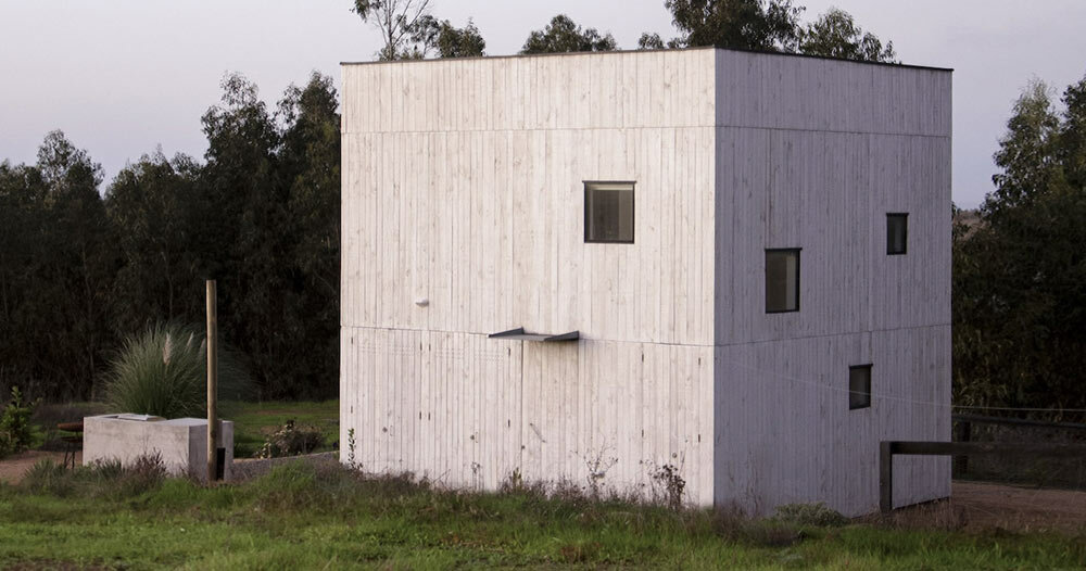 stanaćev granados' 'kuvo house' is a white timber cube in chile